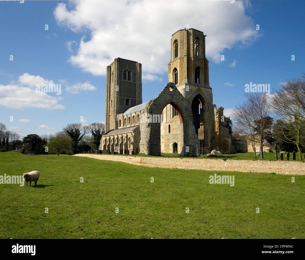 Abbey church hi-res stock photography and images - Alamy