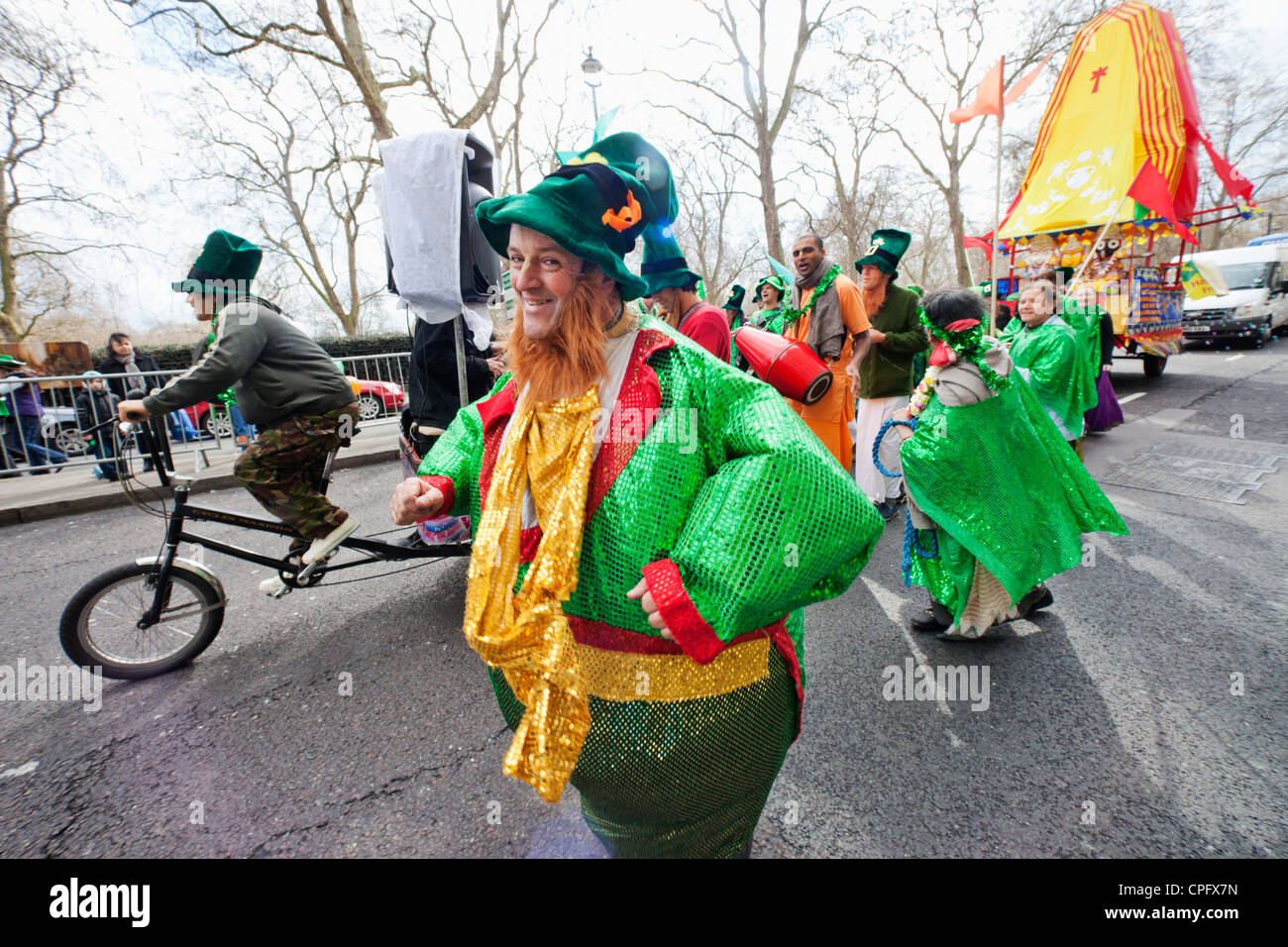 Parade people participants london hi-res stock photography and images ...