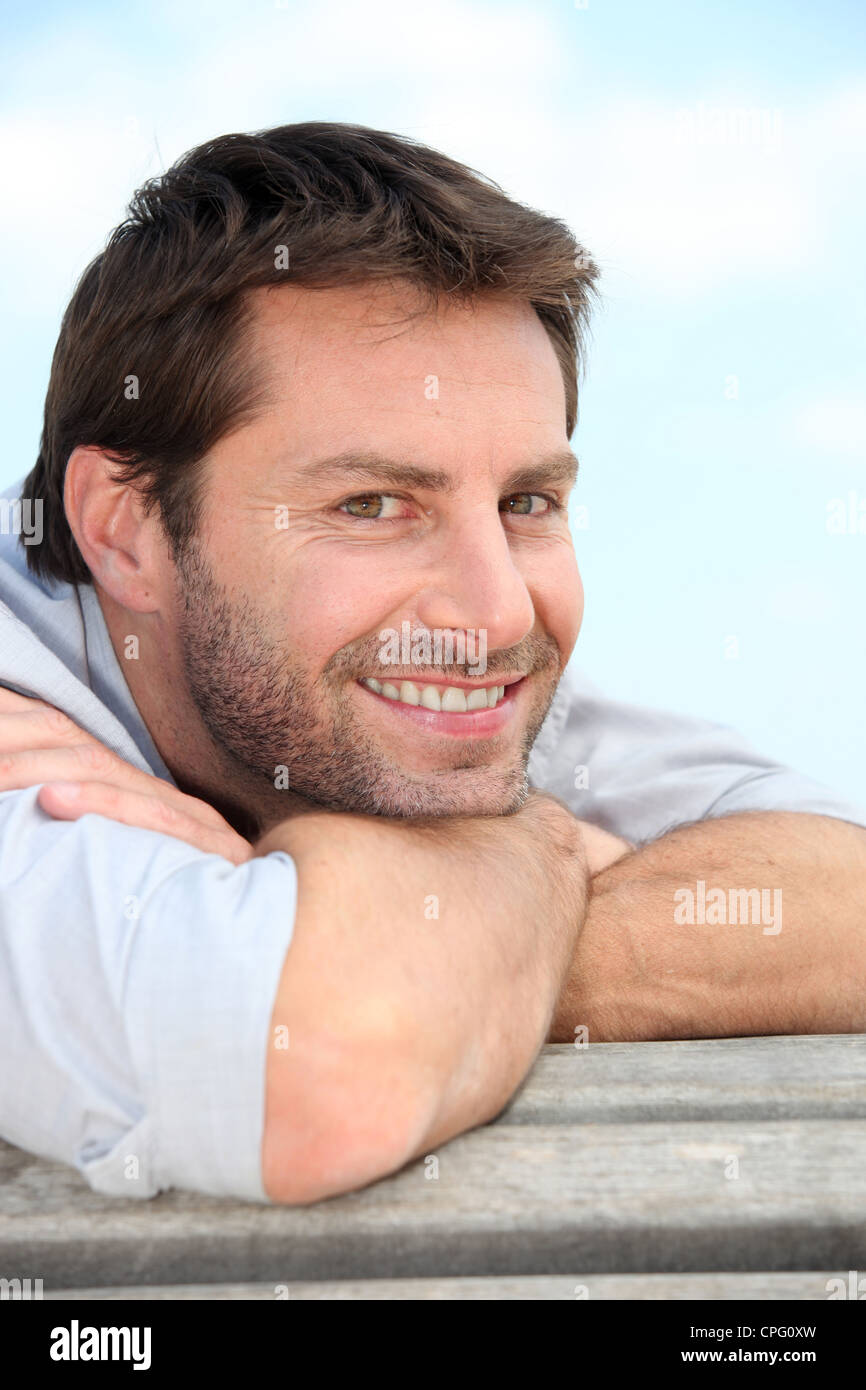 Portrait of brown-haired man Stock Photo - Alamy