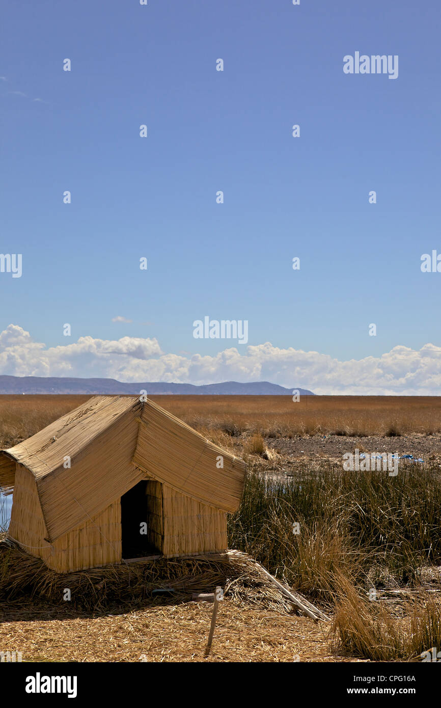 Traditional houses straw hut hi-res stock photography and images - Alamy