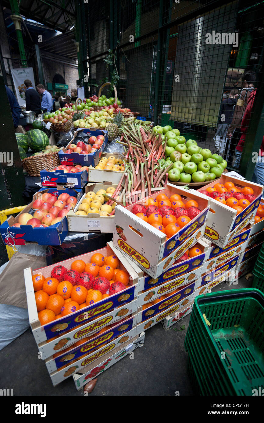 Organic fruits stall, Borough Market, London, England, UK Stock Photo ...