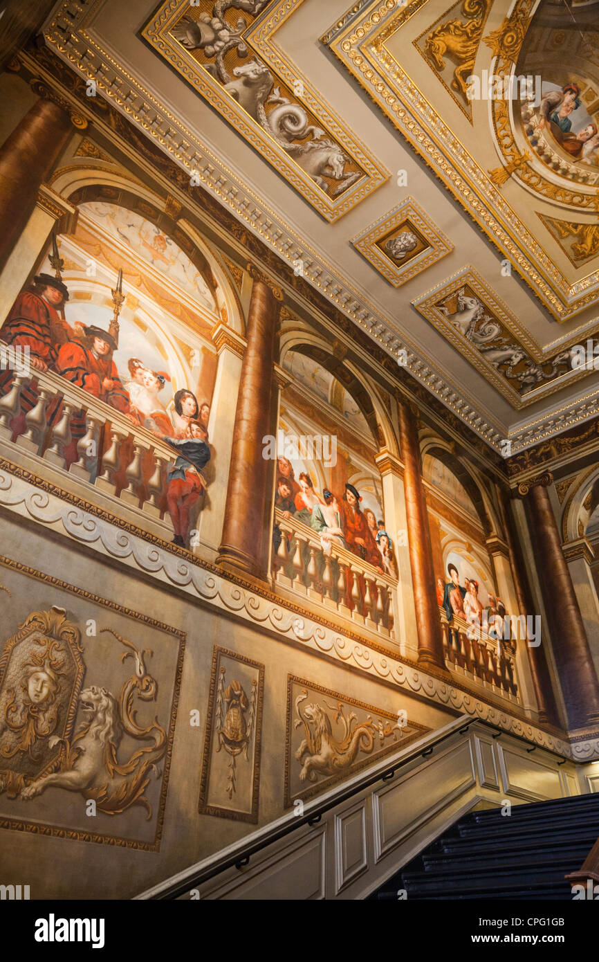 King's staircase kensington palace hi-res stock photography and images ...