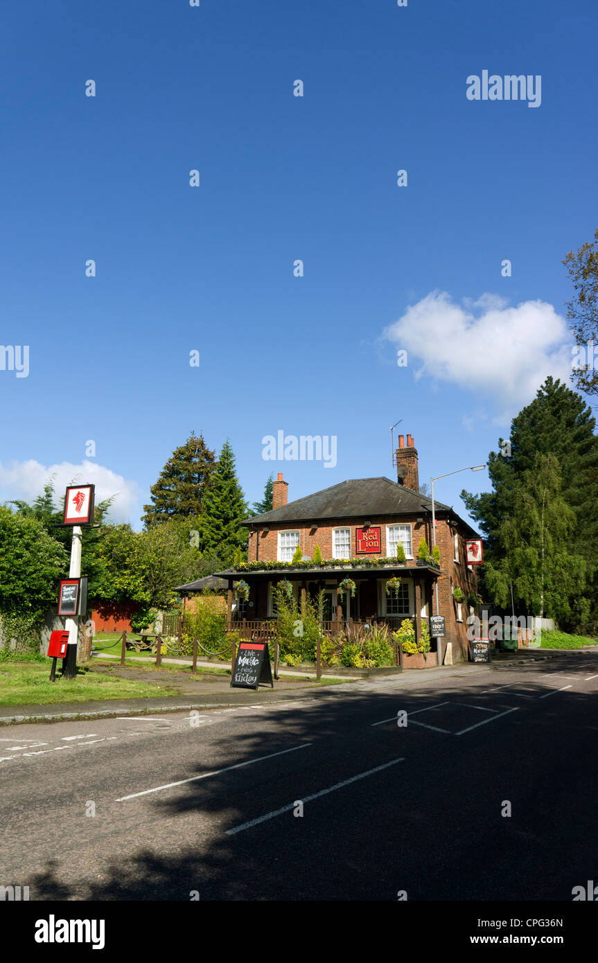 Red Lion roadside local village pub Knotty Green Beaconsfield Bucks UK ...