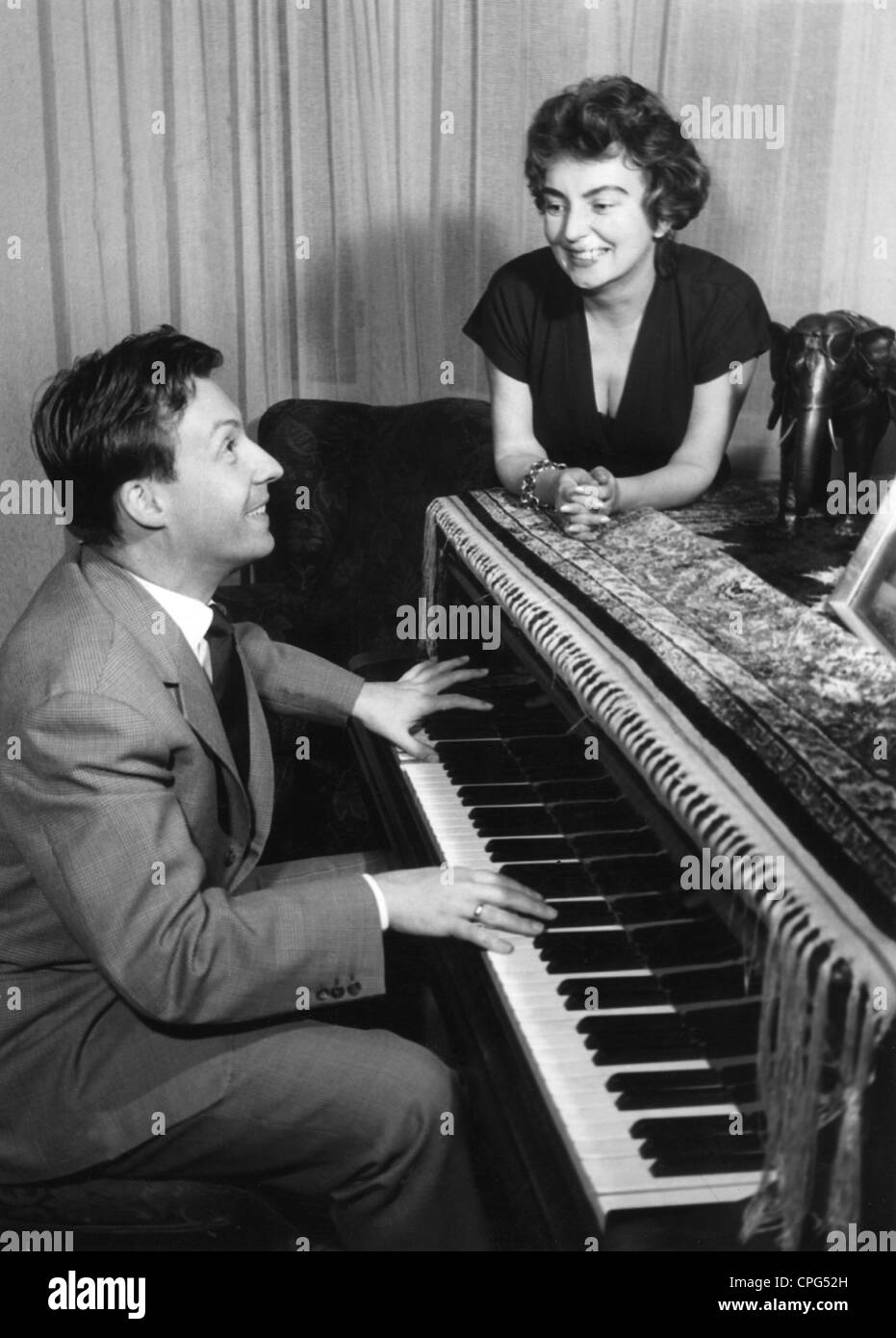 Peter alexander and his wife hilde hi-res stock photography and images ...