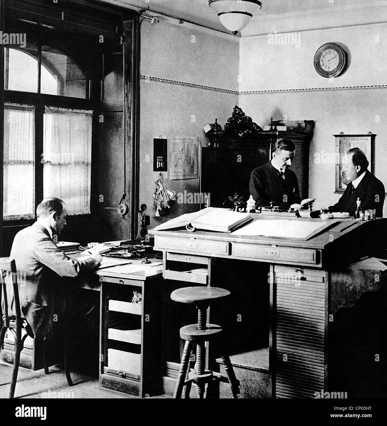 20th Century Office Employees High Resolution Stock Photography and ...