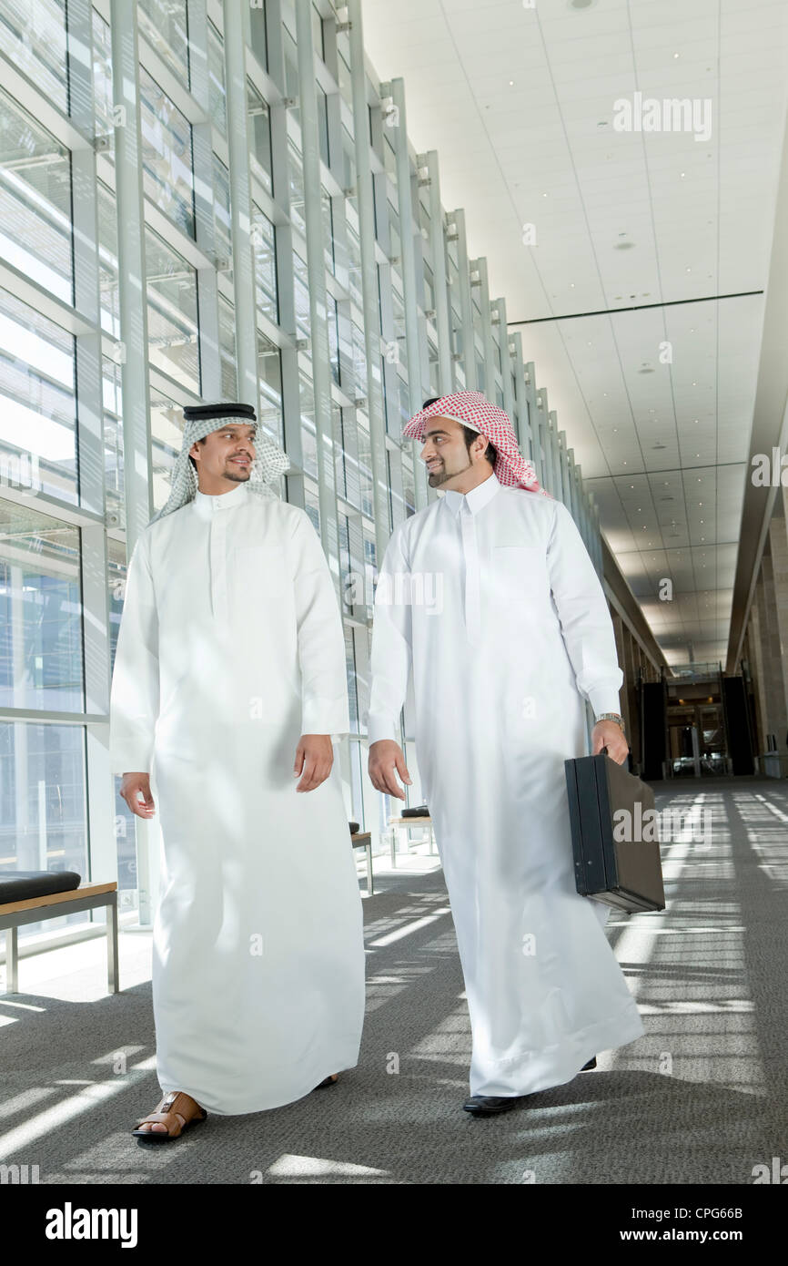 Two arab men talking hi-res stock photography and images - Alamy