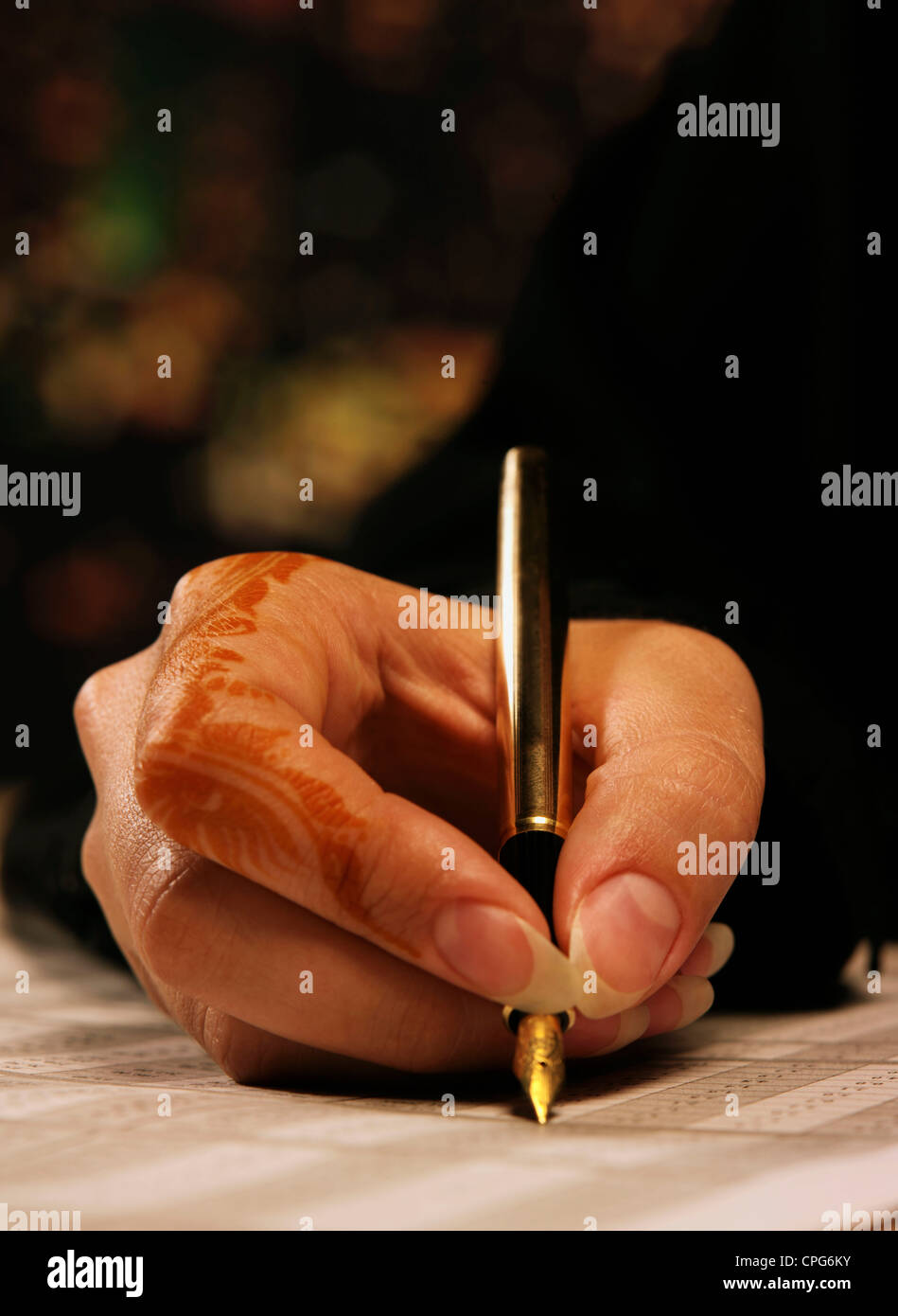 Arabic writing artwork hi-res stock photography and images - Alamy