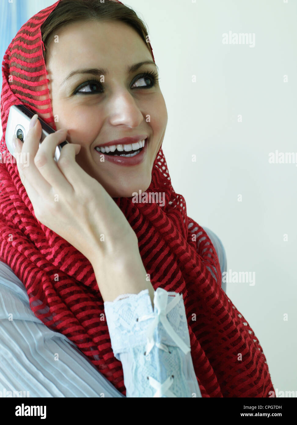 Arab lady on the phone Stock Photo - Alamy