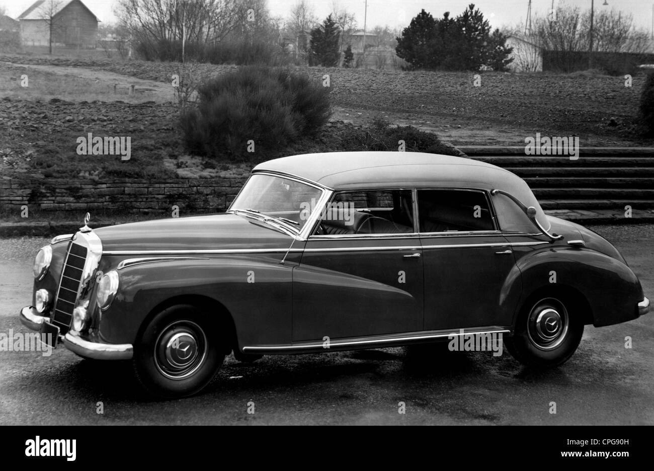Mercedes benz 1950s hi-res stock photography and images - Alamy