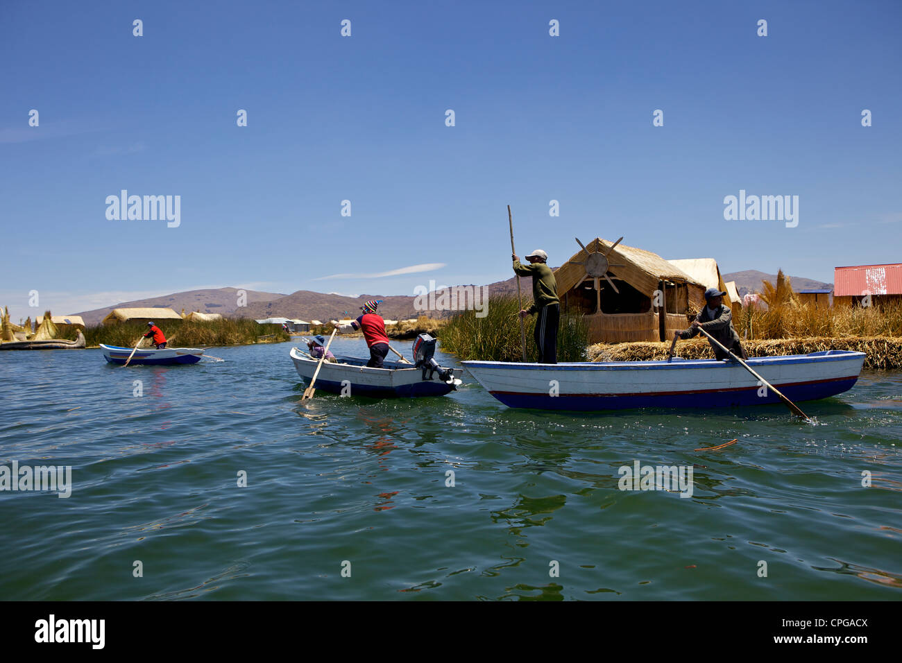 Indian men building boat hi-res stock photography and images - Alamy