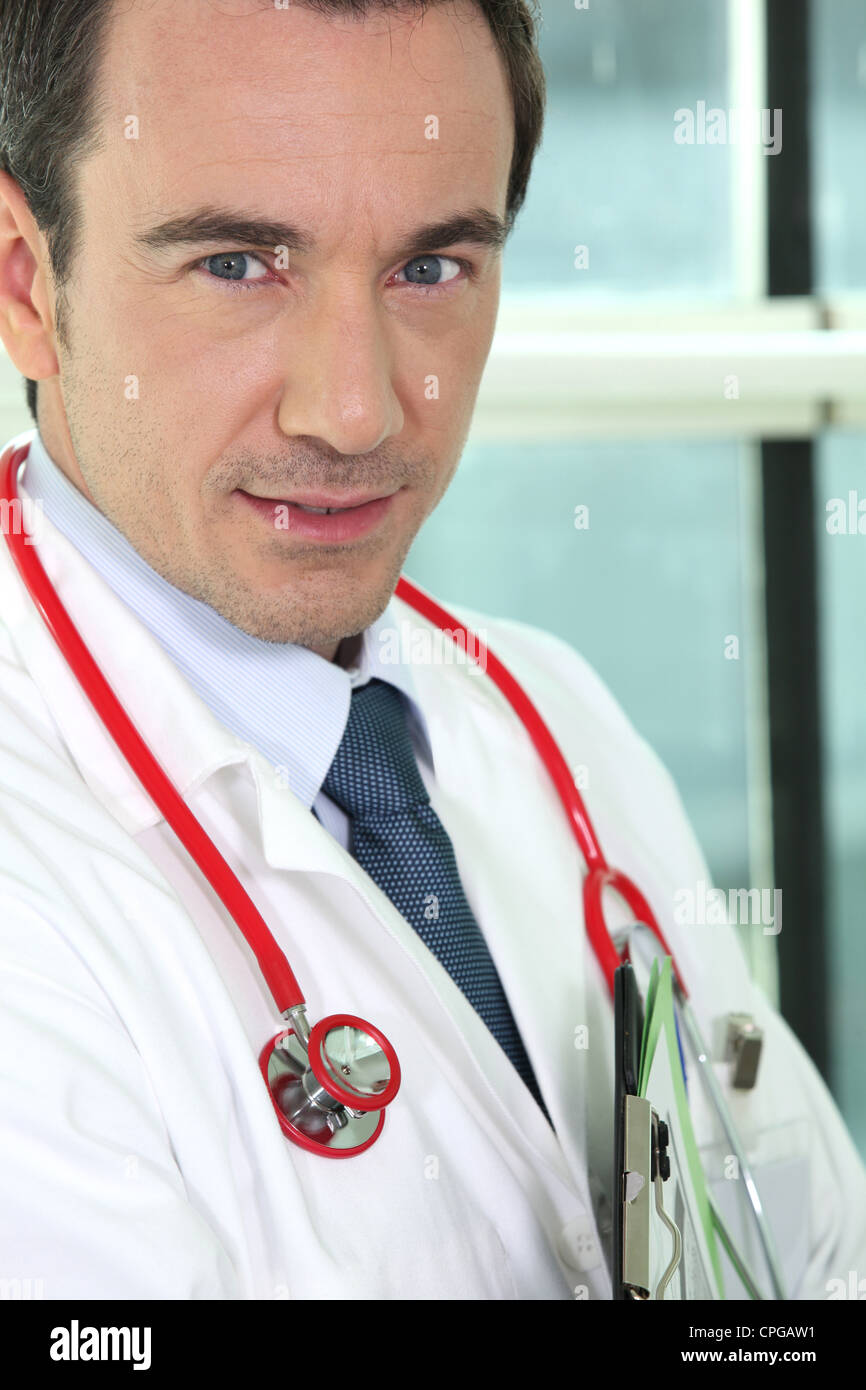 Portrait of a serious-looking doctor Stock Photo - Alamy Portrait of a serious-looking doctor Stock Photo - Alamy