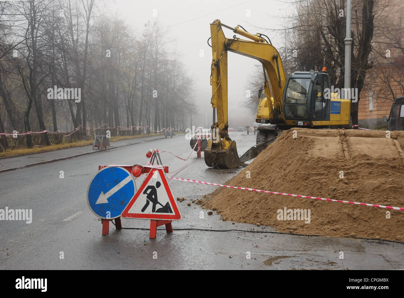 Orange road signs hi-res stock photography and images - Alamy