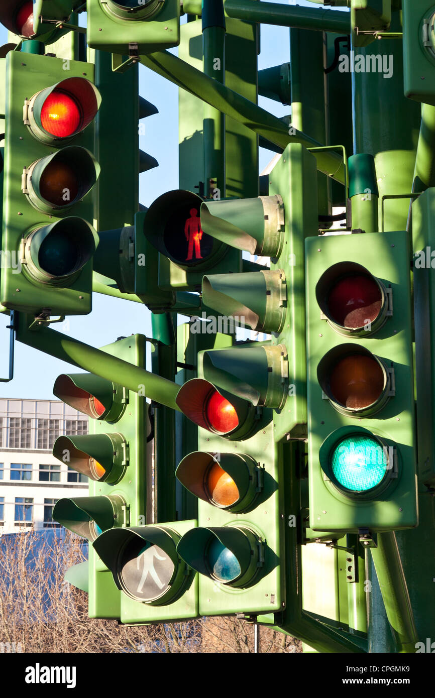 Pierre Vivant Traffic Light Tree High Resolution Stock Photography and ...