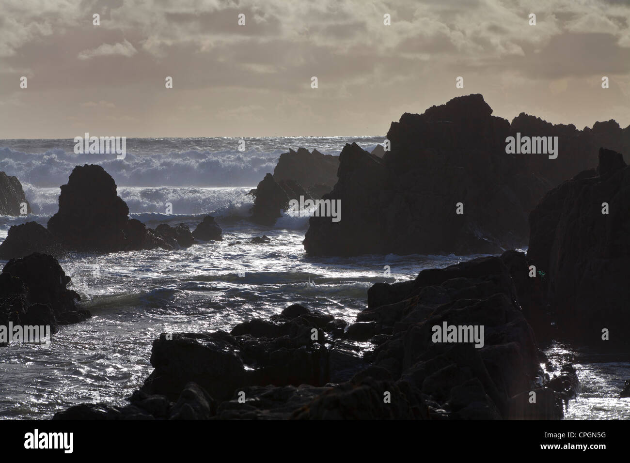 Rocks at sunset on Crooklets beach, Bude Stock Photo - Alamy