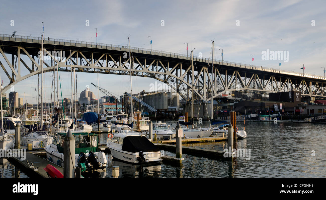 Granville bridge vancouver hi-res stock photography and images - Alamy