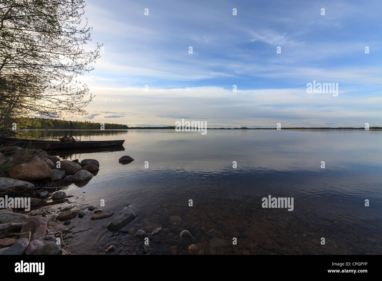 Blue lake sky hi-res stock photography and images - Alamy