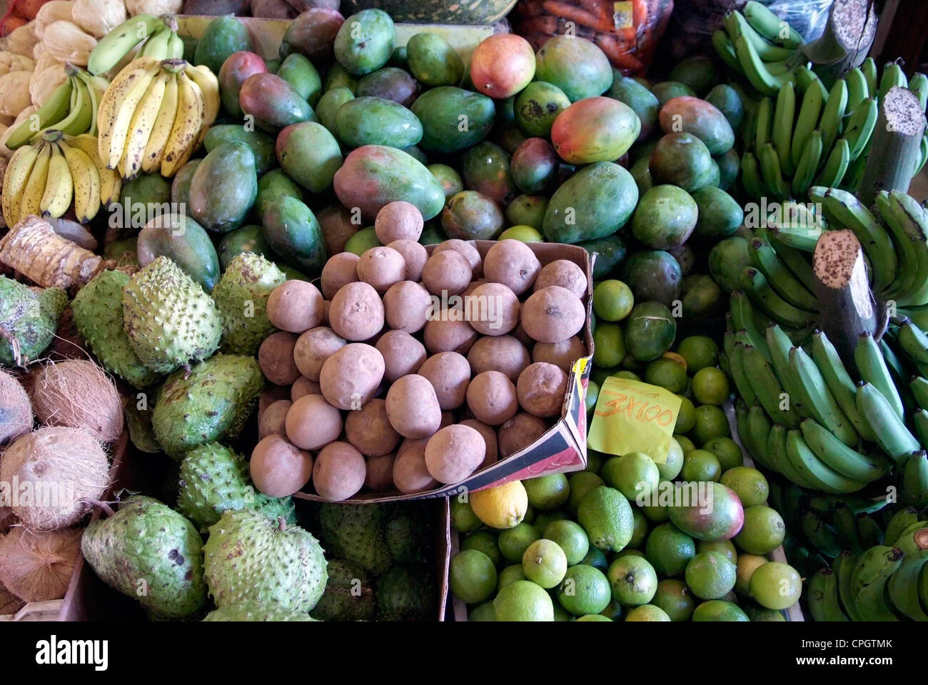 Caribbean food cooking hi-res stock photography and images - Alamy