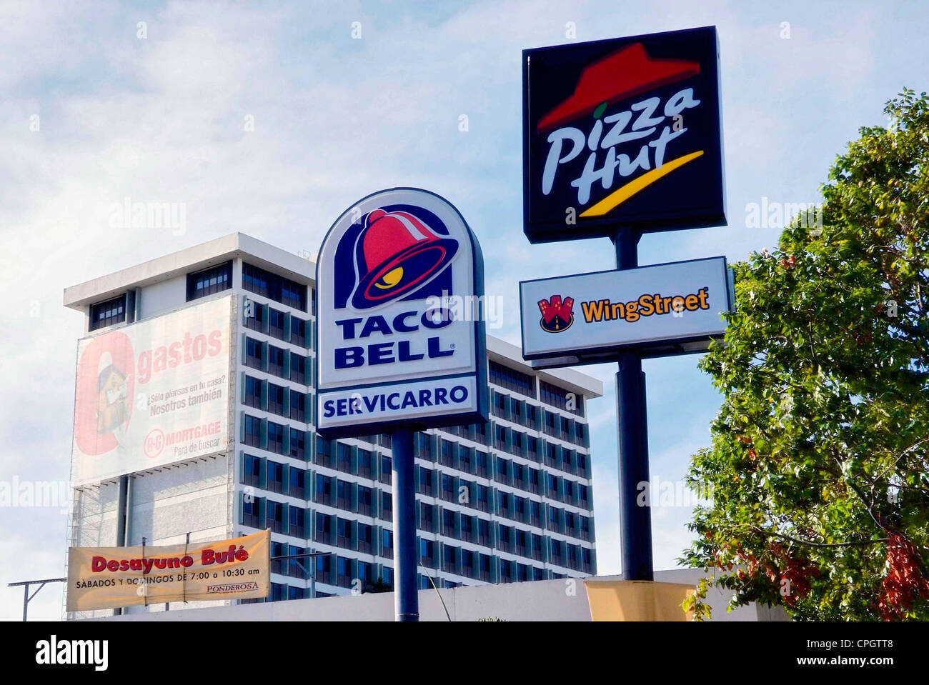 PUERTO RICO - SAN JUAN - Santurce US fast food signs Stock Photo - Alamy