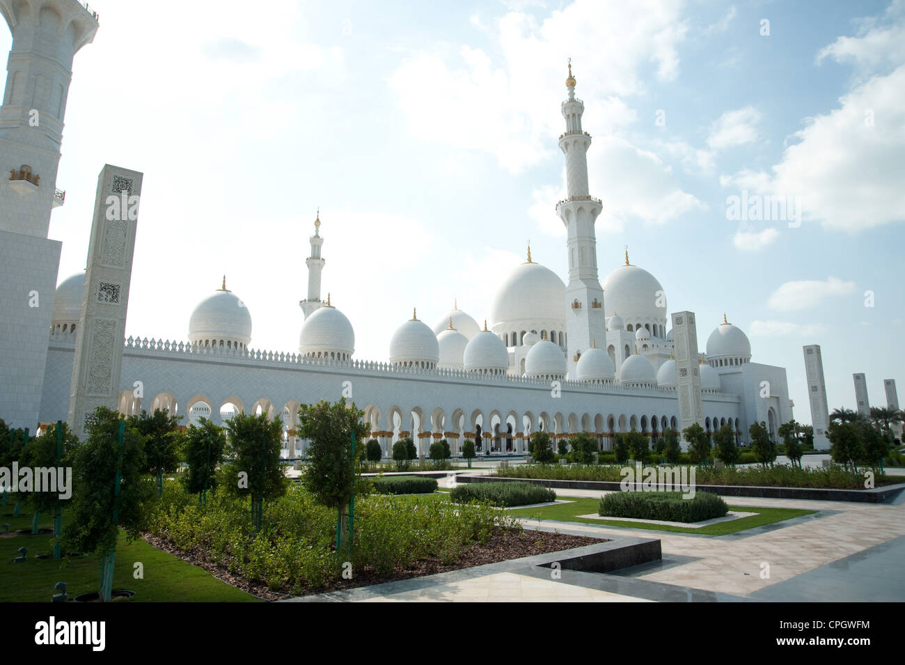 Exterior of Sheikh Zayed mosque, UAE Stock Photo - Alamy