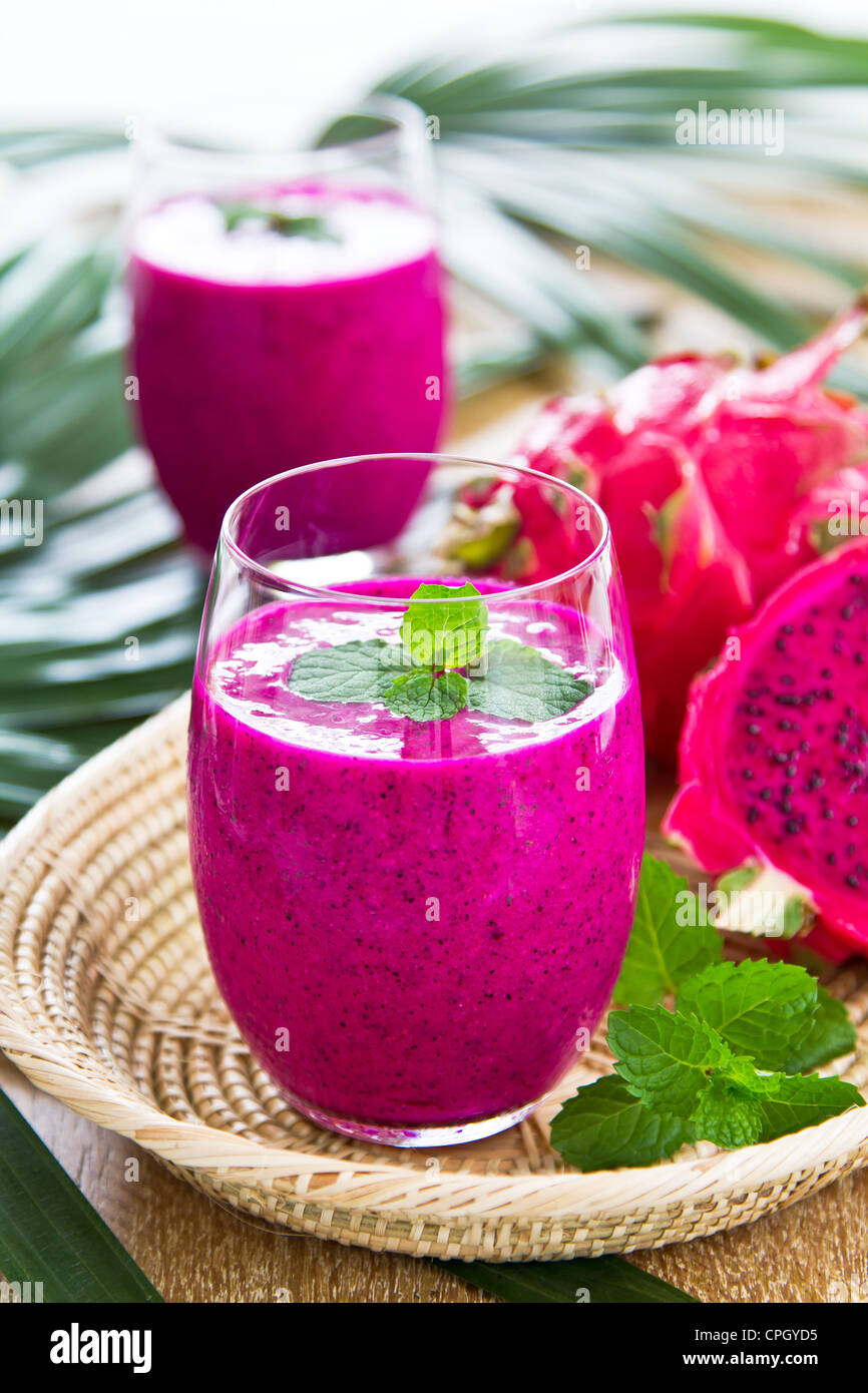 Dragon fruit juice hi-res stock photography and images - Alamy