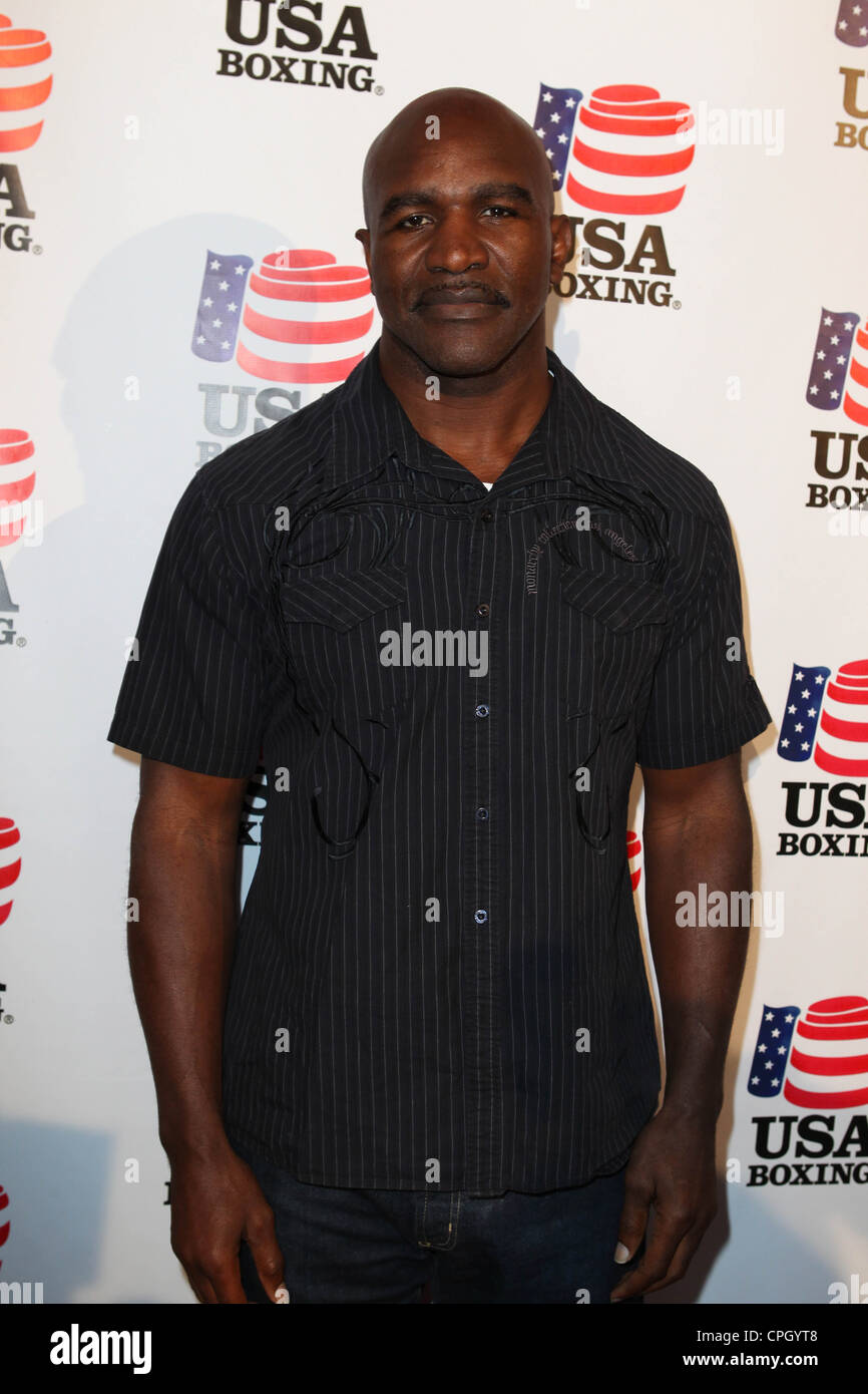 Boxing legend Evander Holyfield arrives at the USA boxing benefit at ...
