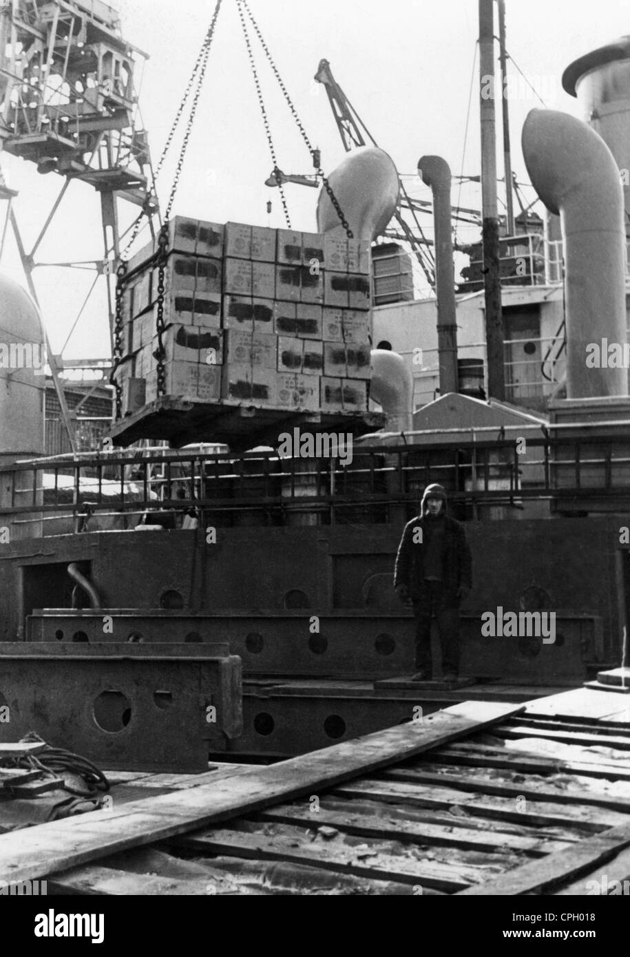 1940s ship navigation hi-res stock photography and images - Alamy