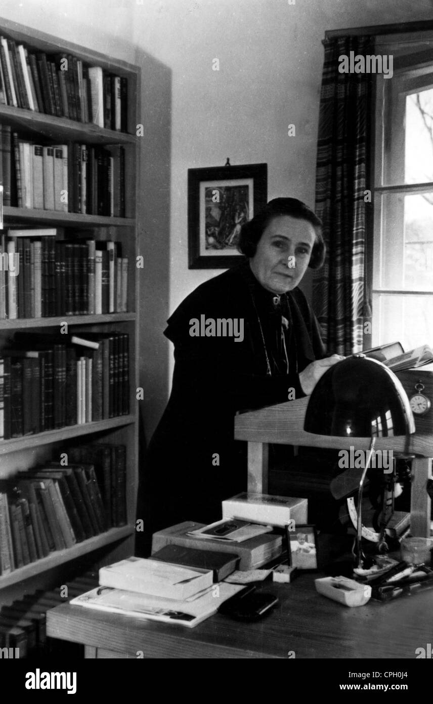 Ina seidel hi-res stock photography and images - Alamy