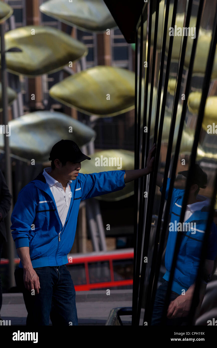 Chinese descent hi-res stock photography and images - Alamy