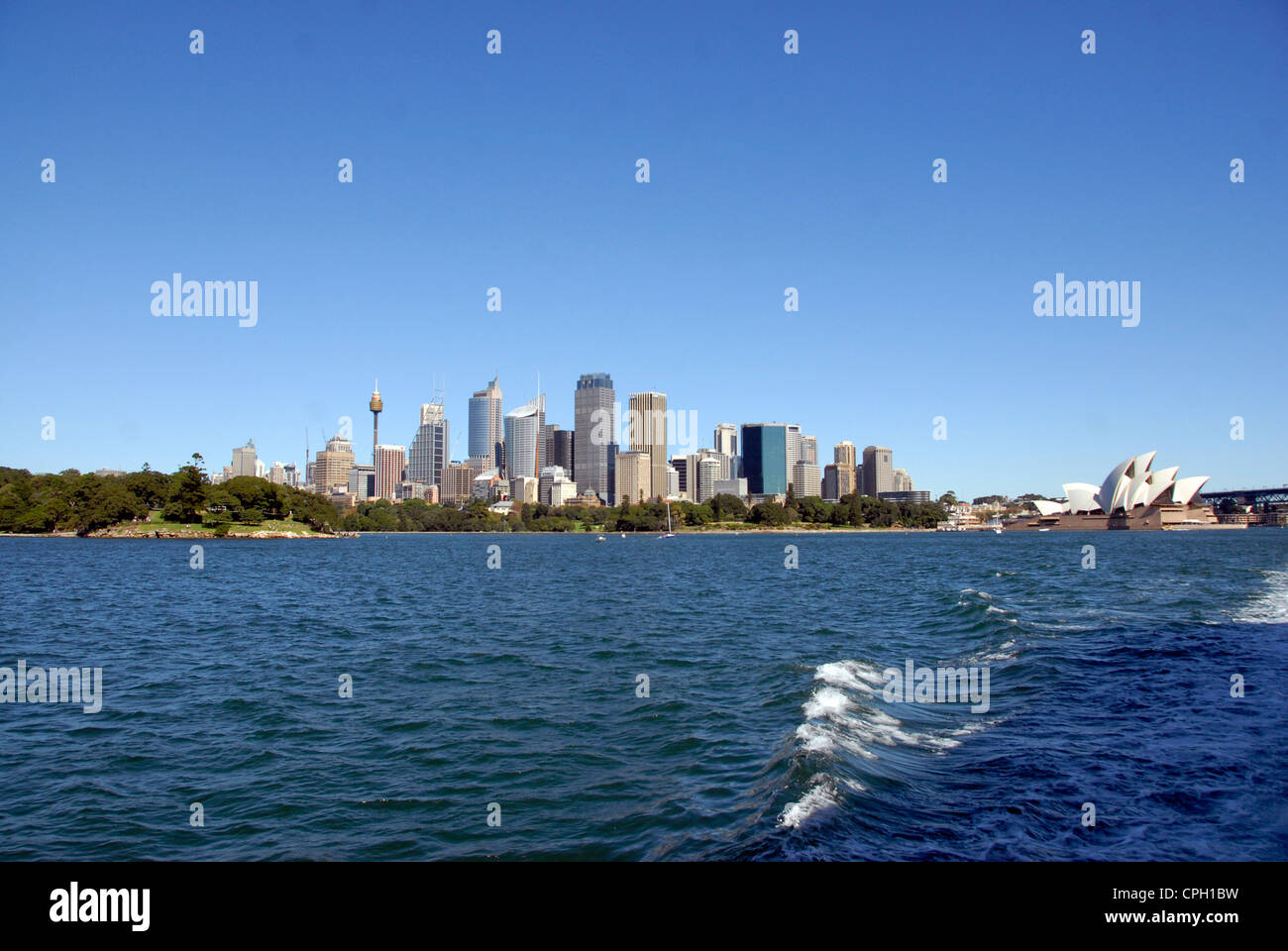 View of commercial and business districts and Sydney Opera House of ...