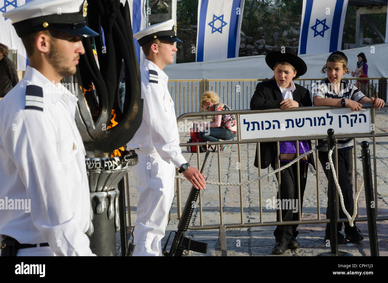 Memorial Day for fallen IDF soldiers and victims of terror acts ...