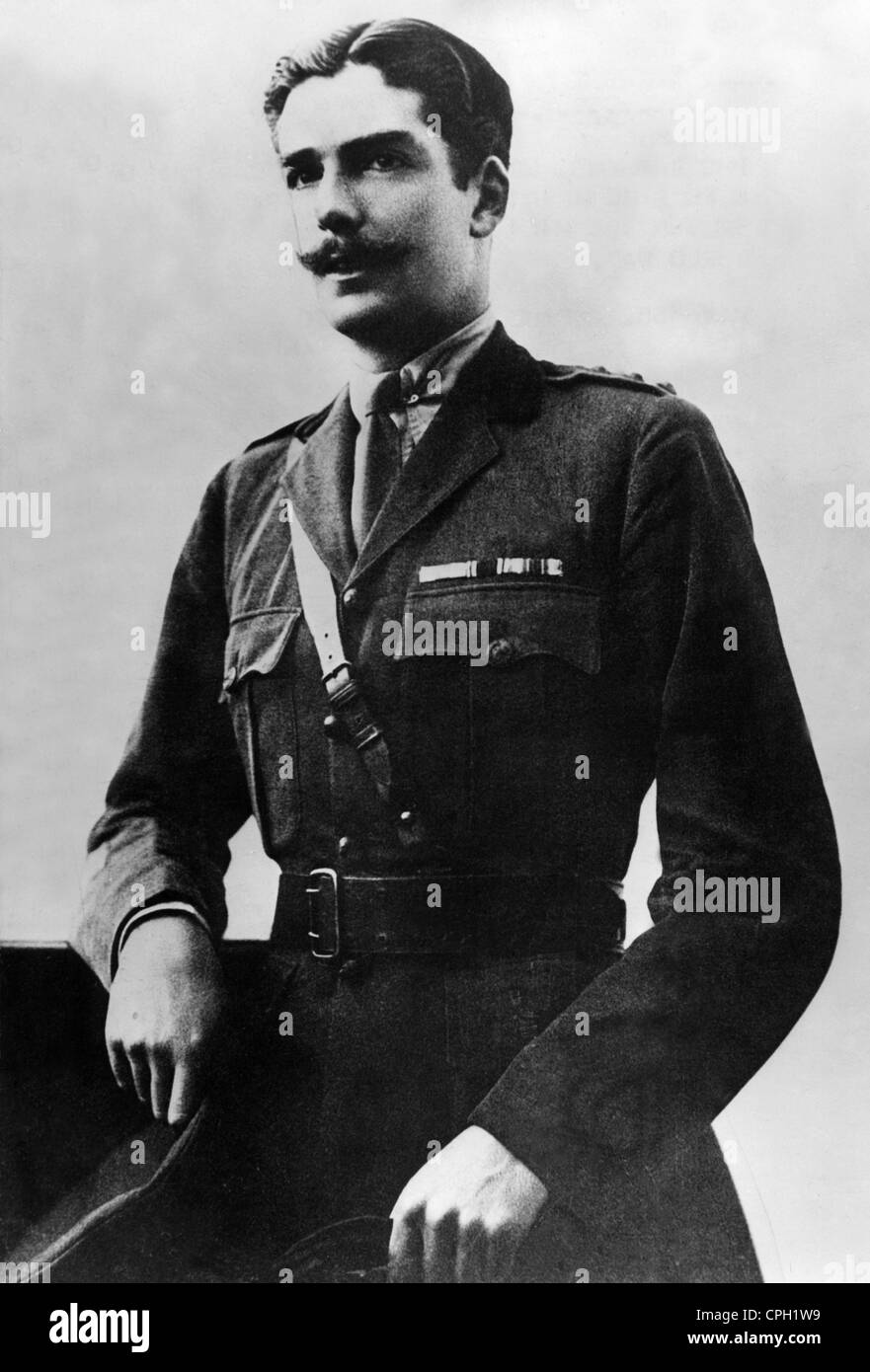 Wwi british captain uniform hi-res stock photography and images - Alamy