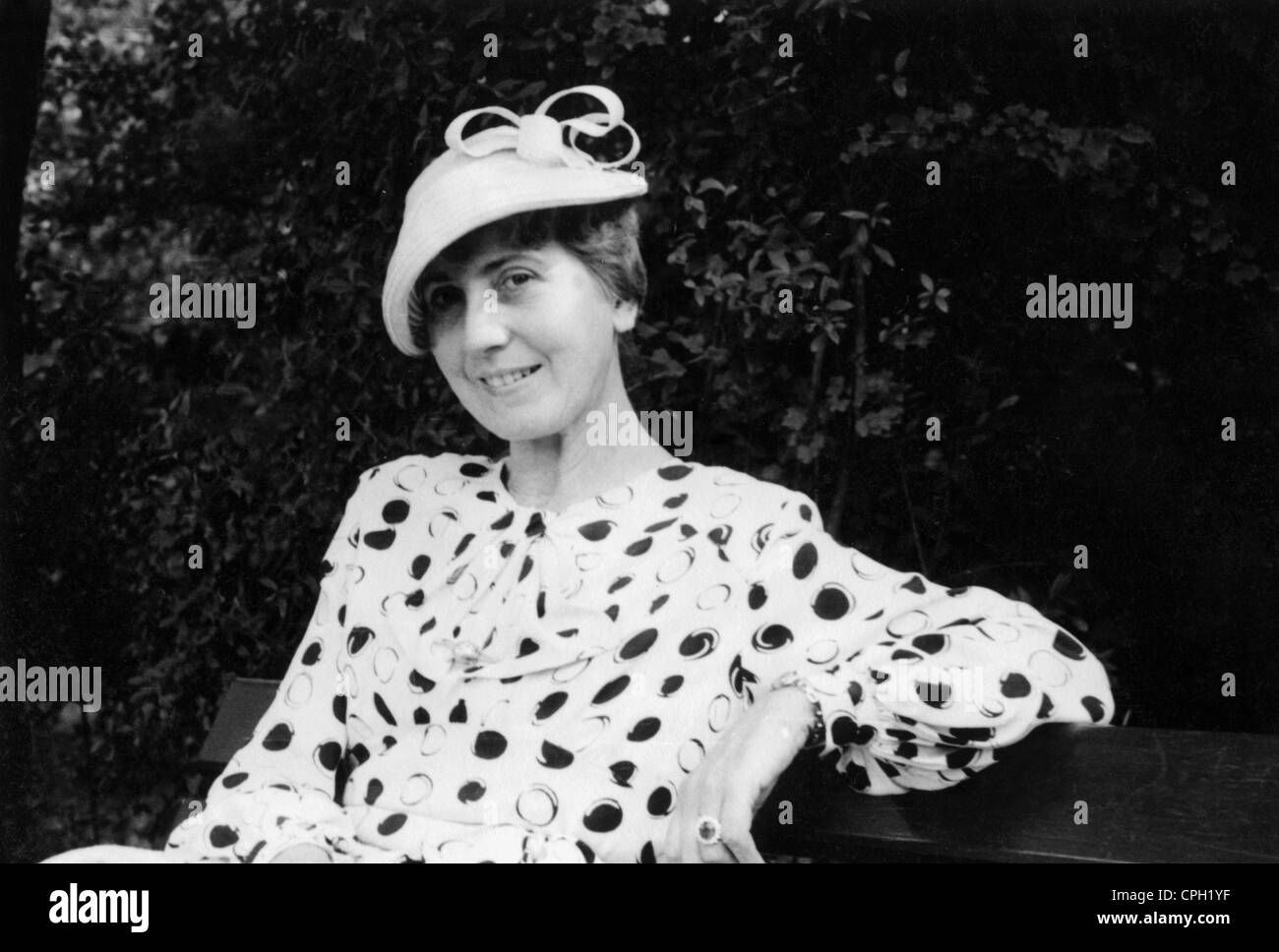 people, women, pictures, woman with hat, Germany, 1952, Additional ...