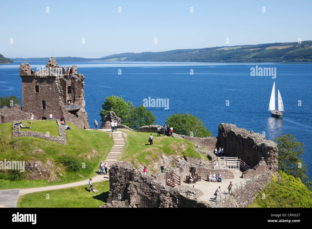 UK, United Kingdom, Europe, Scotland, Highlands, Loch Ness, Urquhart ...