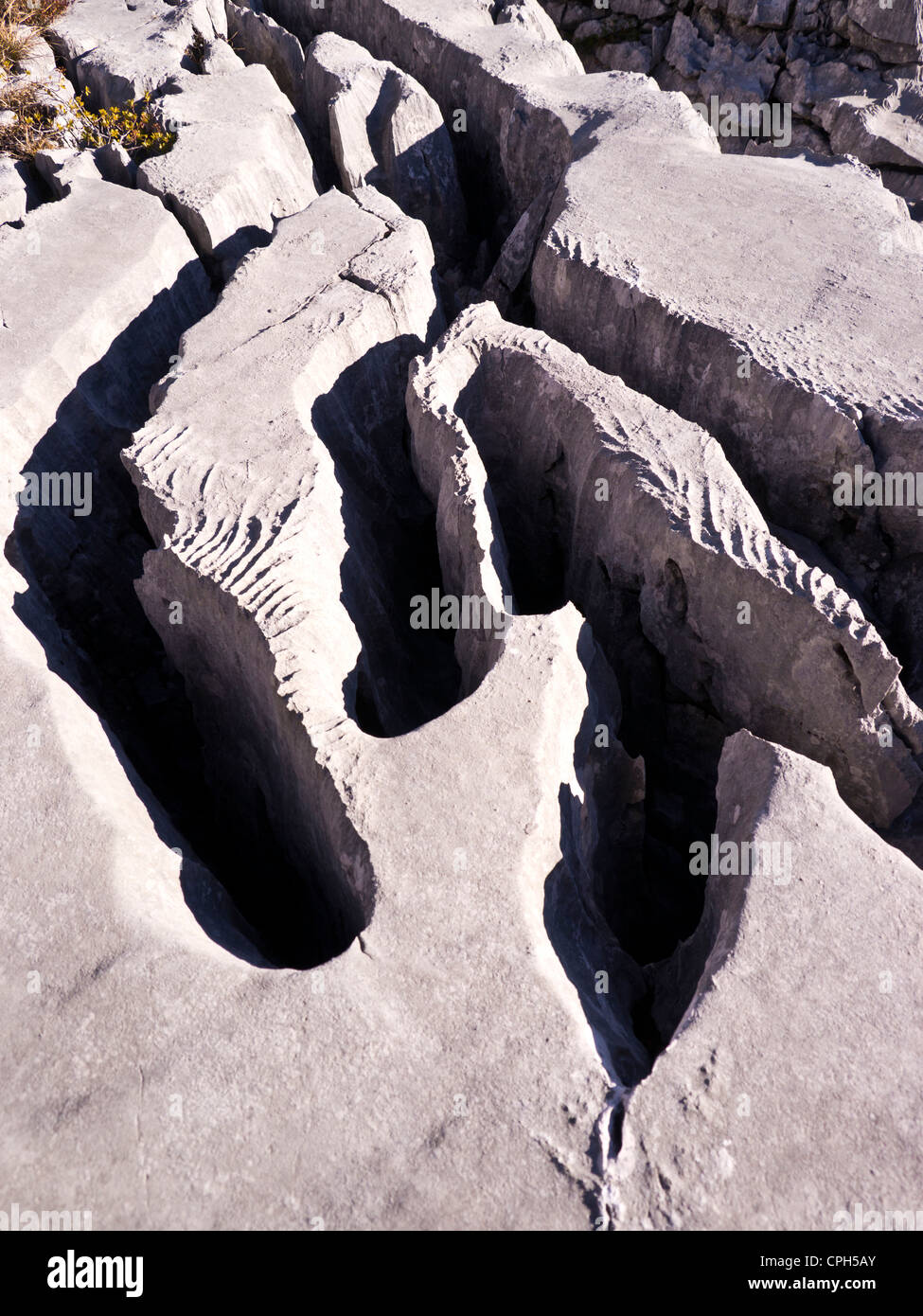 Cleft rock hi-res stock photography and images - Alamy