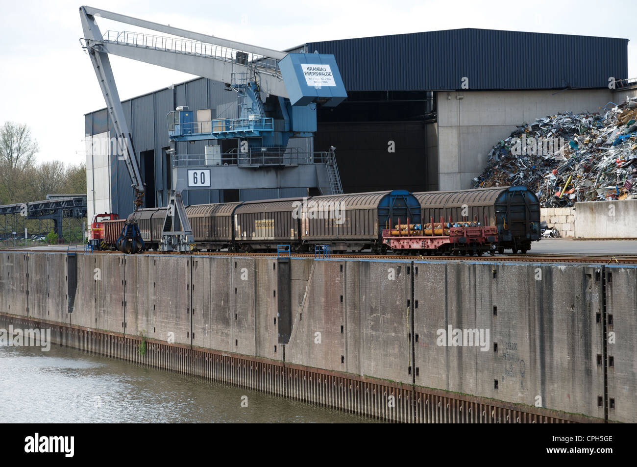 Dock docks dusseldorf hi-res stock photography and images - Alamy