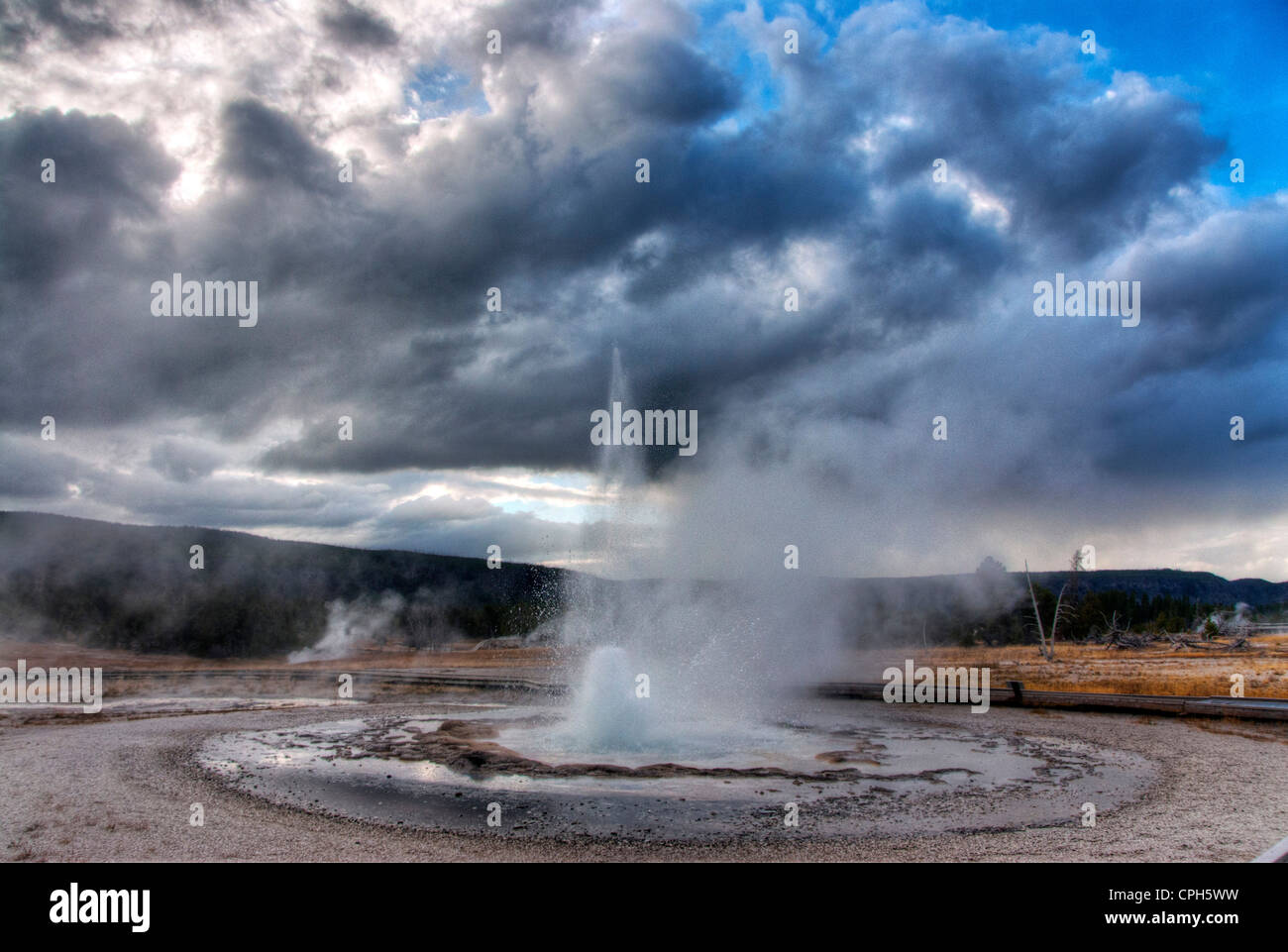 Yellowstone, national park, Wyoming, upper geyser basin, geyser, hot ...
