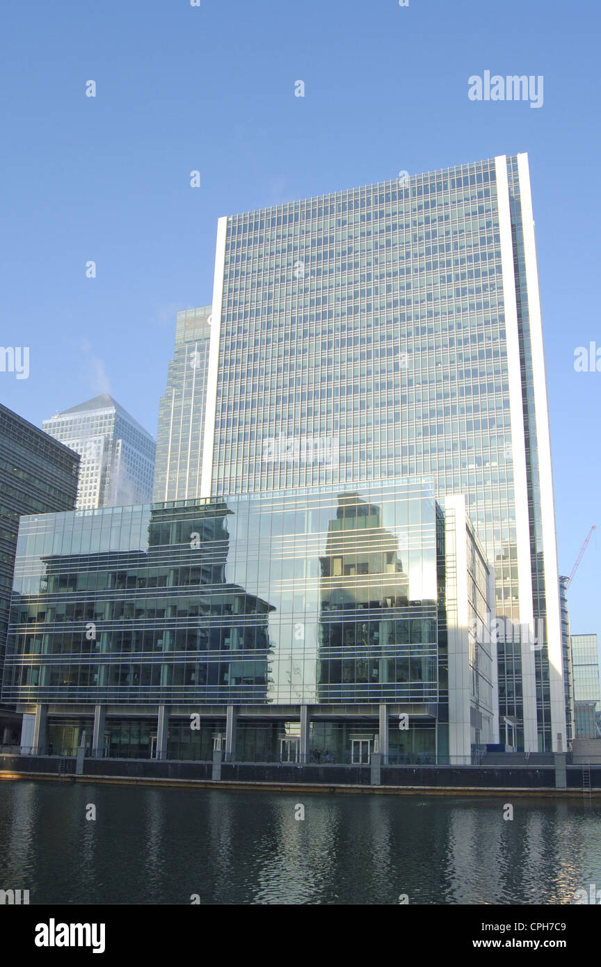 Waterfront office buildings at Canary Wharf in London, England Stock ...