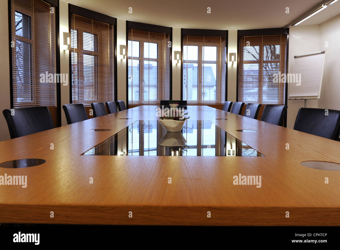 Private bank meeting table hi-res stock photography and images - Alamy