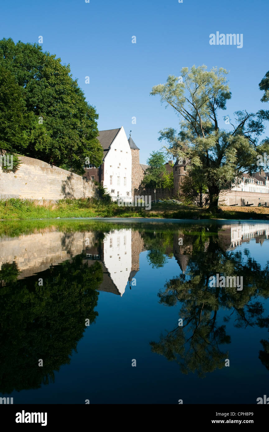 1516 years hi-res stock photography and images - Alamy