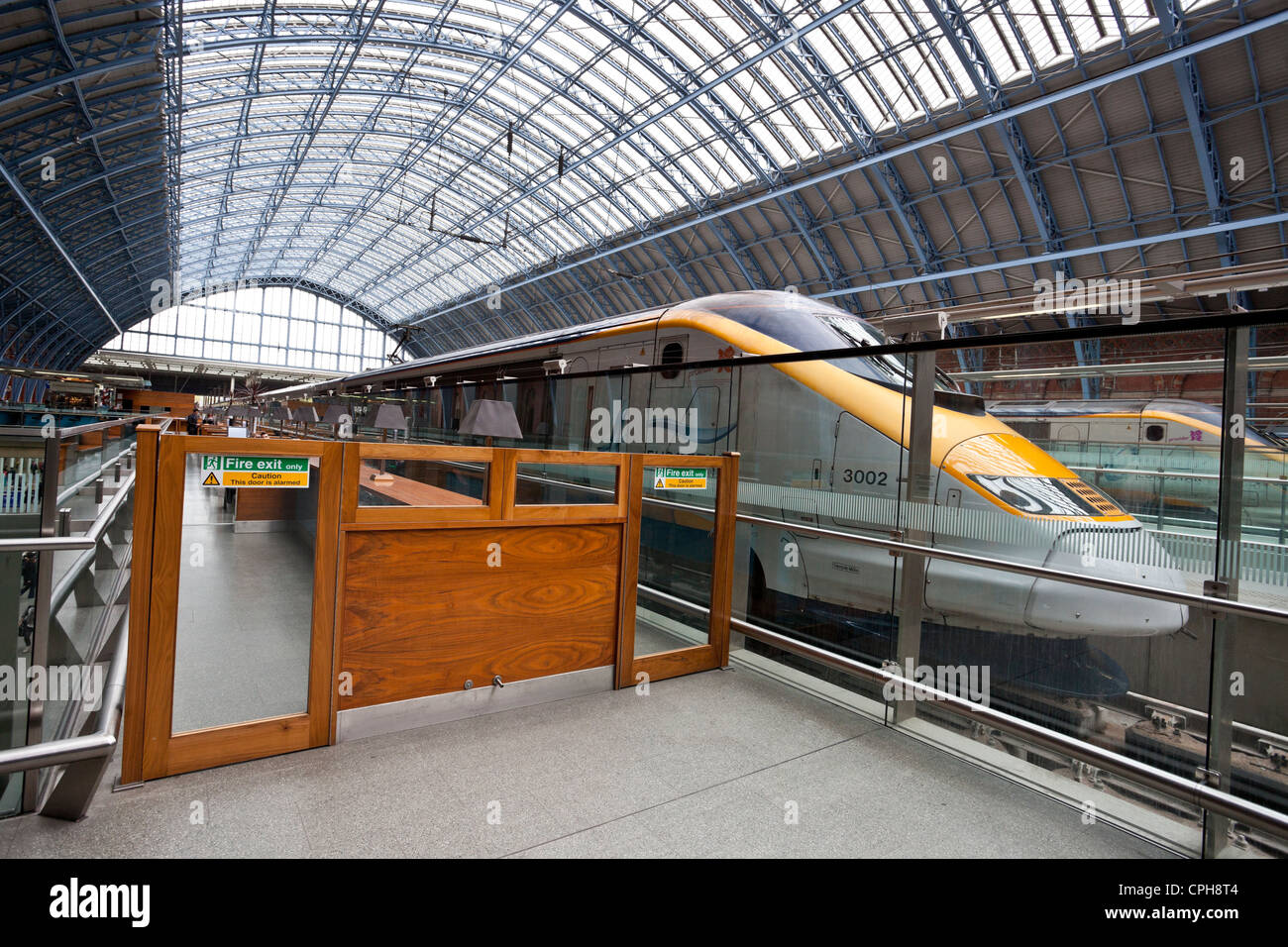 Eurostar Terminal, St Pancras International Train Station, London ...