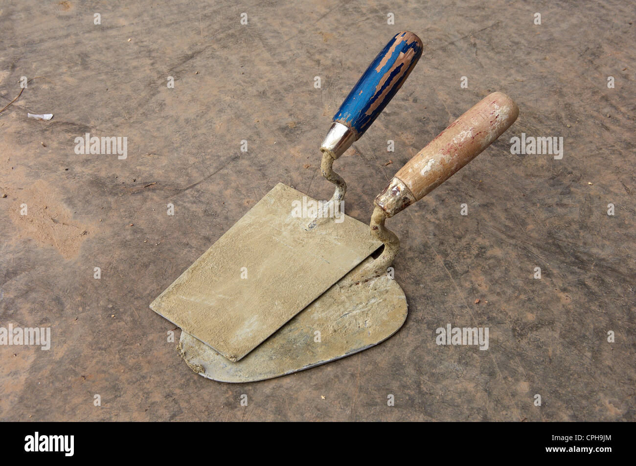 Mortar trowels hi-res stock photography and images - Alamy
