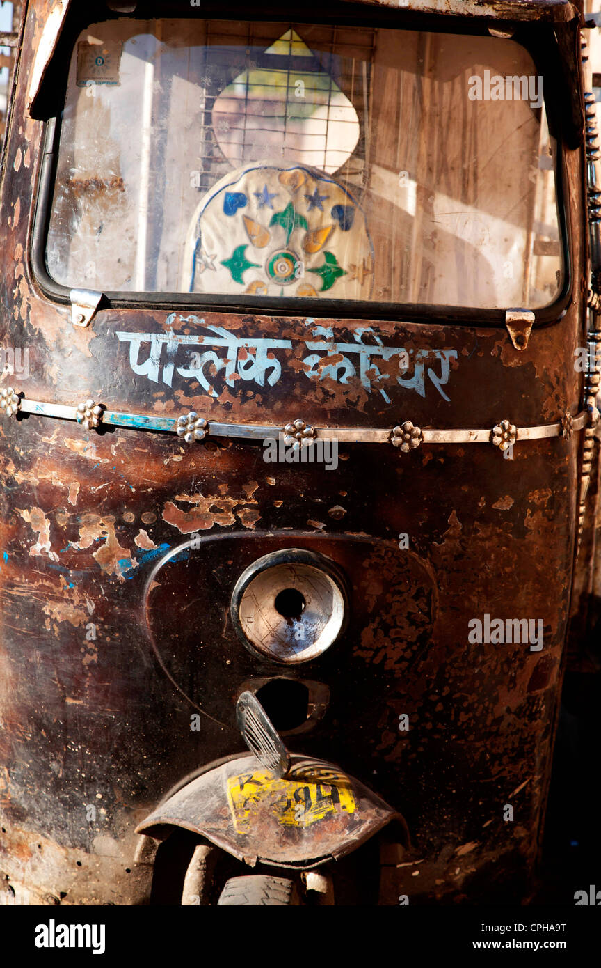 Riksha hi-res stock photography and images - Alamy