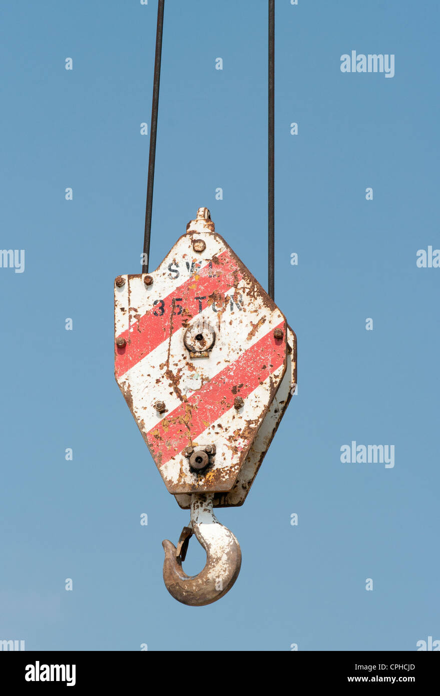 Hook block hi-res stock photography and images - Alamy