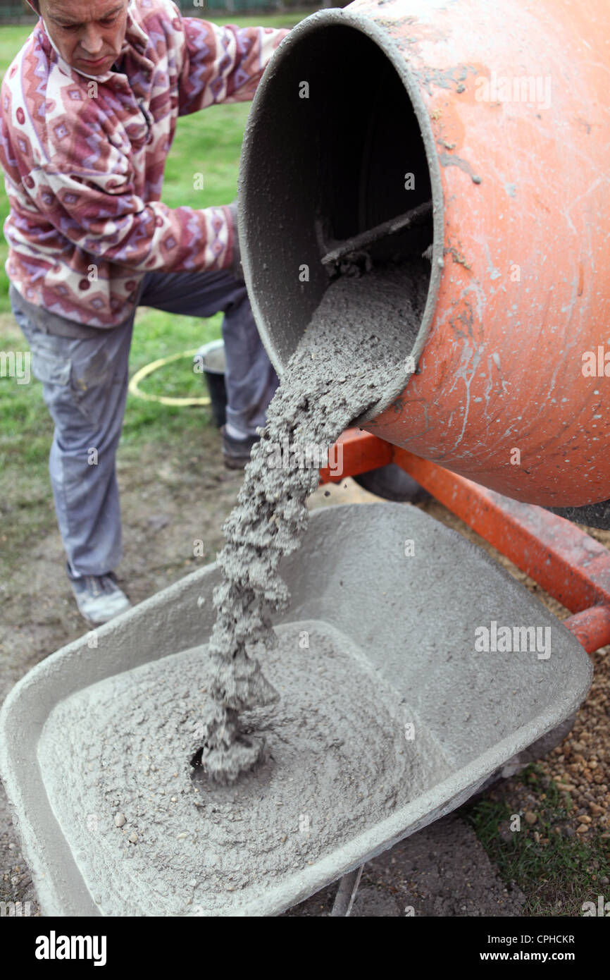 craftsman making cement Stock Photo - Alamy