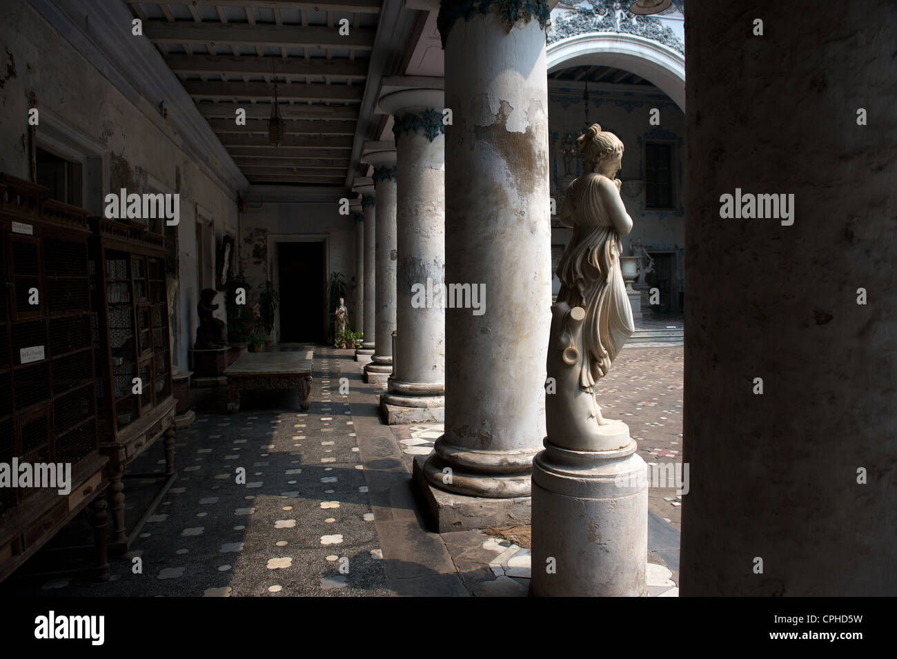 Kolkata colonial architecture calcutta hi-res stock photography and ...