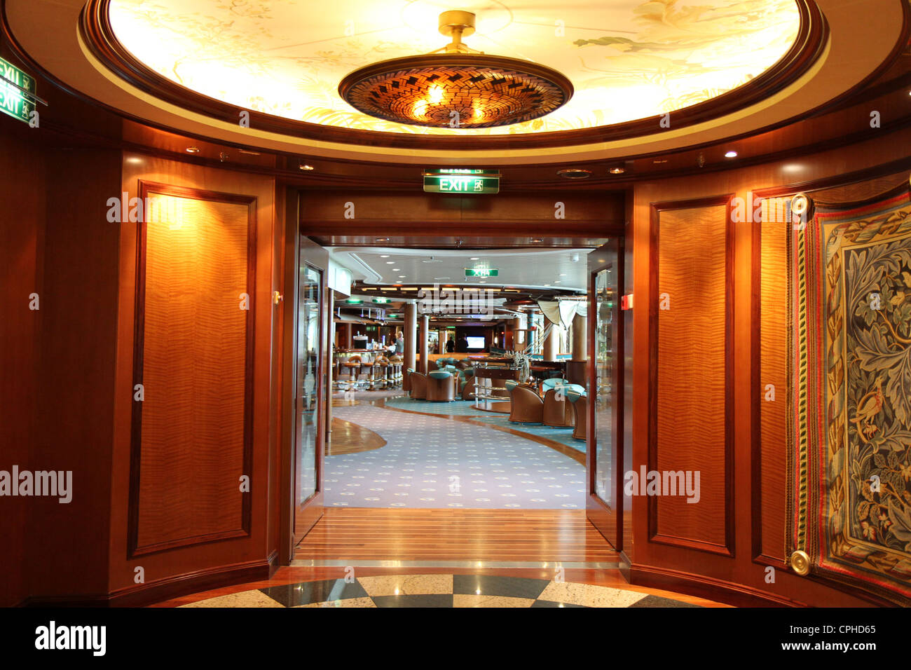 The beautiful Schooner Bar on Royal Carribean's Brilliance of the Seas ...