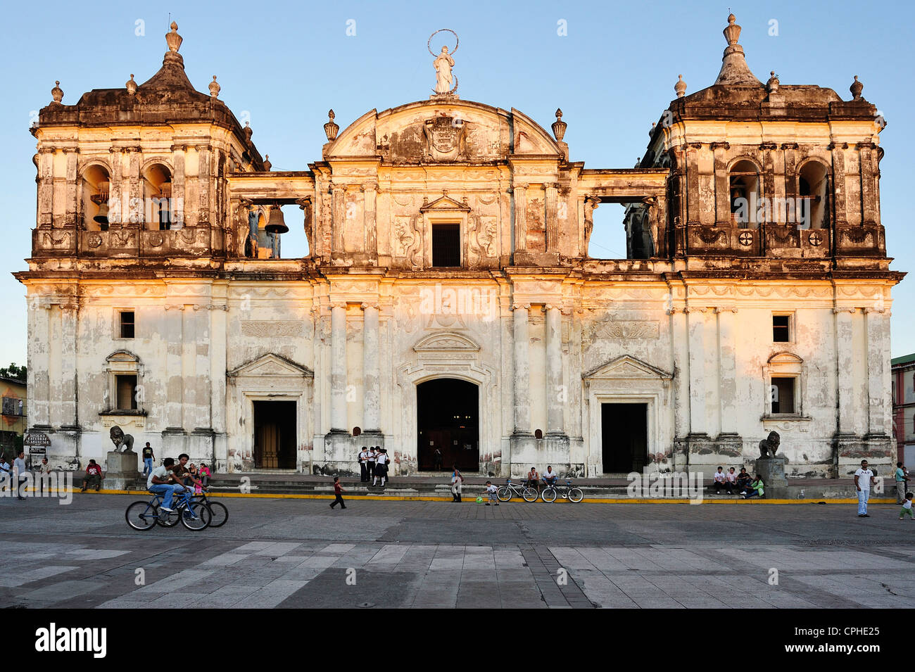 Basilica, Catedral de la Asuncion, Colonial, Leon, Nicaragua, Central ...
