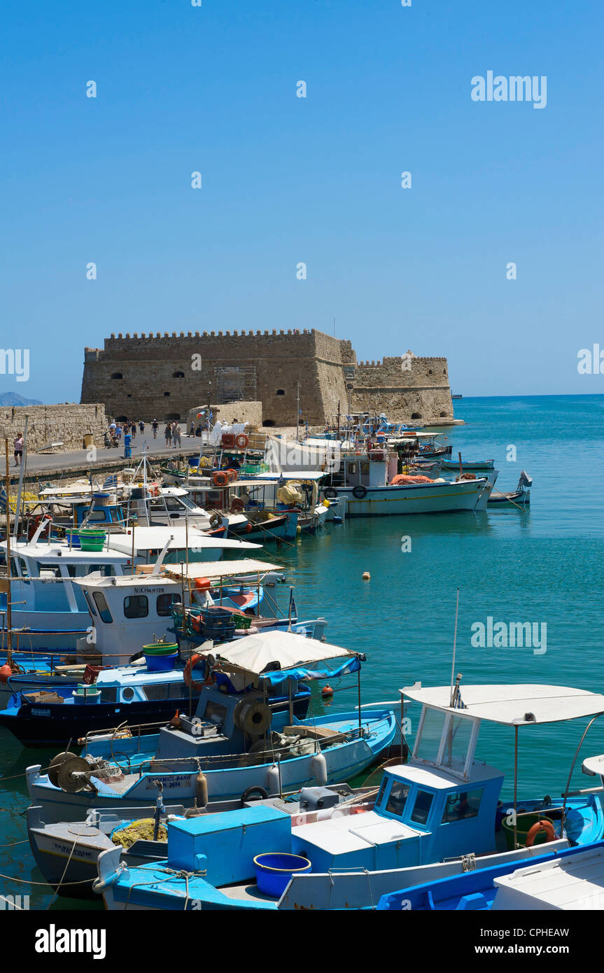 Harbours in crete hi-res stock photography and images - Alamy