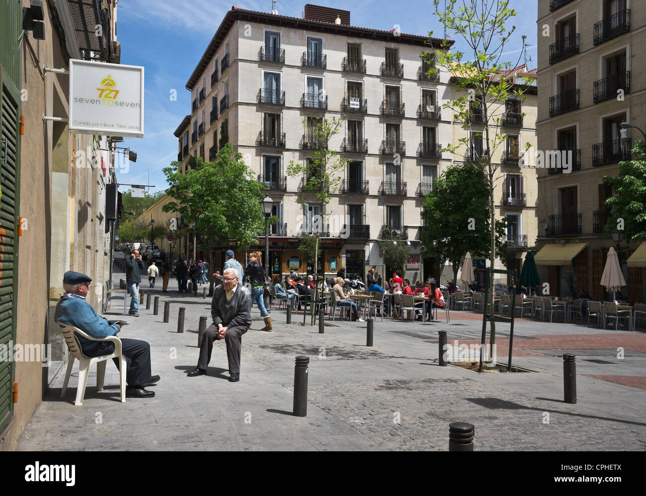 Plaza chueca madrid hi-res stock photography and images - Alamy