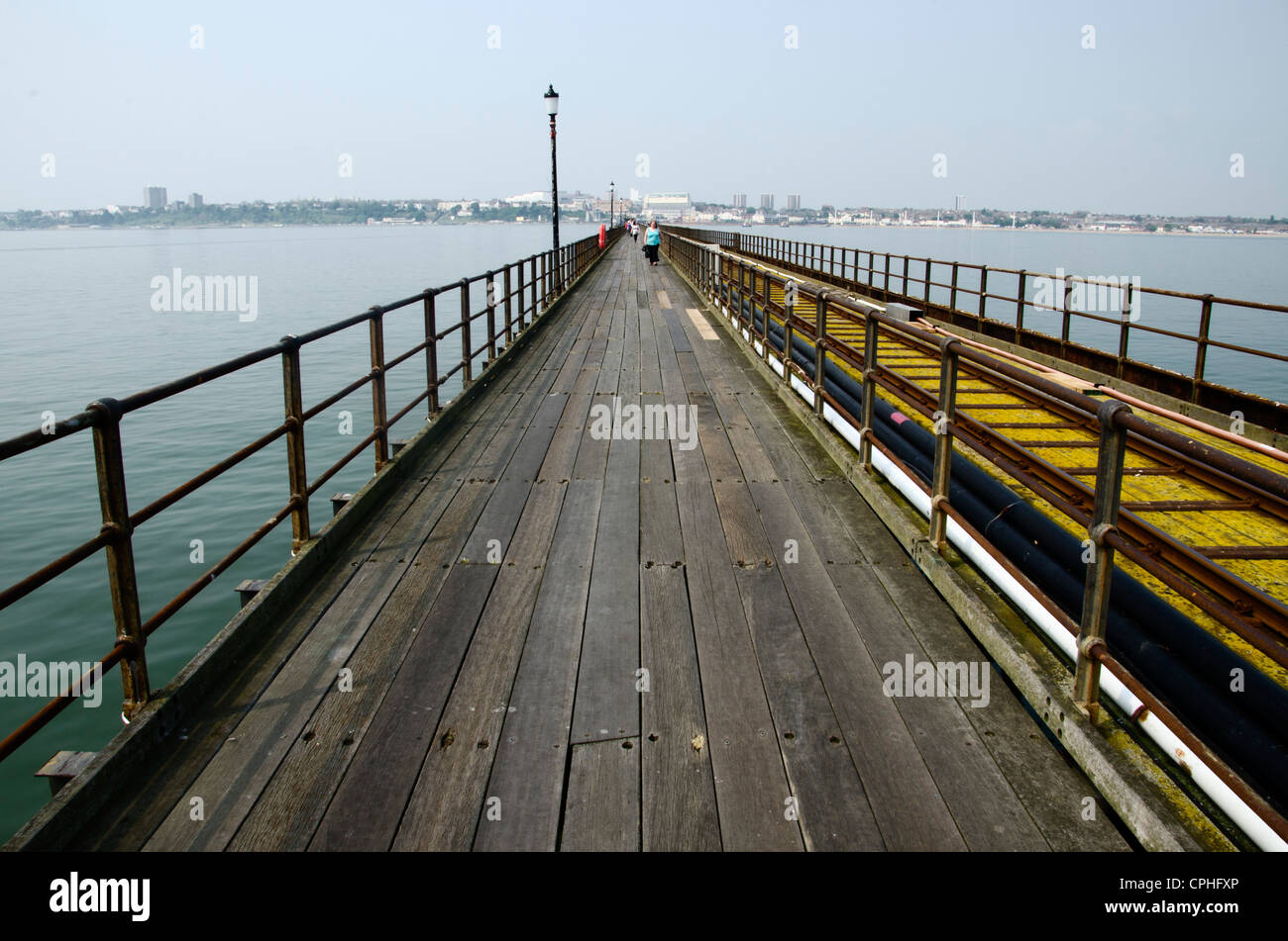 Pier southend on sea thames hi-res stock photography and images - Alamy